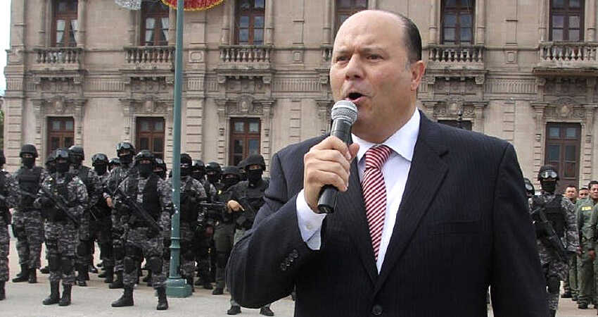 Liberan orden de captura contra esposa del exgobernador César Duarte ...