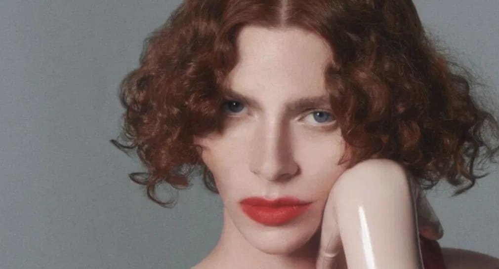 Muere la DJ y cantante trans ‘Sophie’ - Proyecto Puente