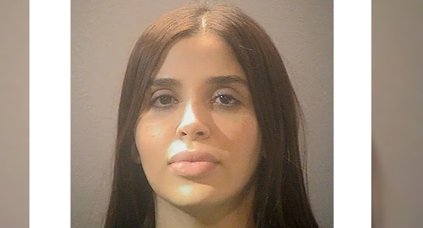 EEUU difunde primera foto de Emma Coronel detenida; hoy comparece ante ...