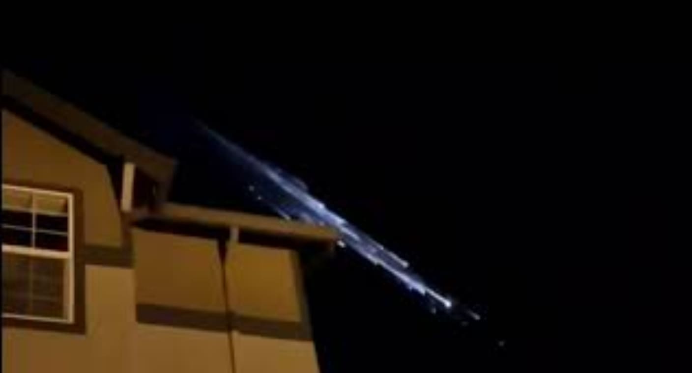 Captan en VIDEO objetos luminosos sobre el cielo de Oregon - Proyecto ...