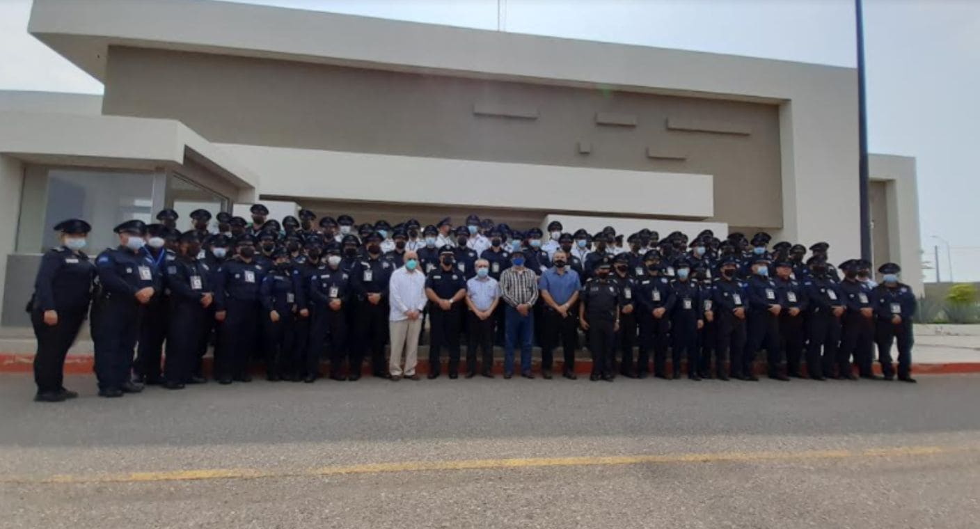 Entregan constancias de ascenso como superior inmediato a 82 elementos ...