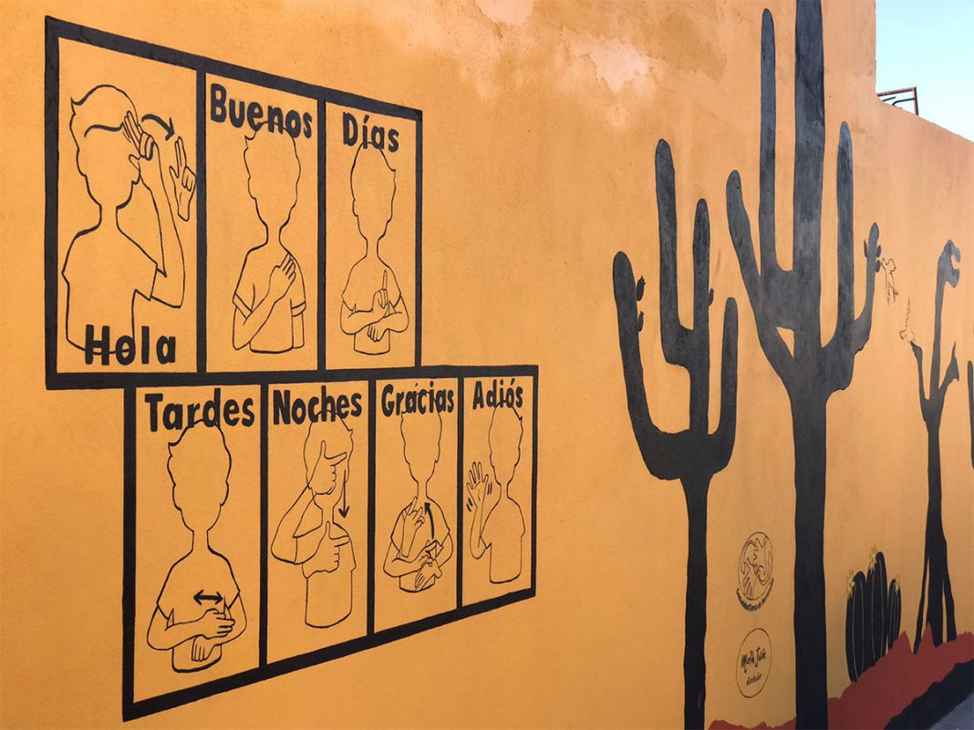 Un mural de la Lengua de Señas Mexicana creó Julián en la colonia ...