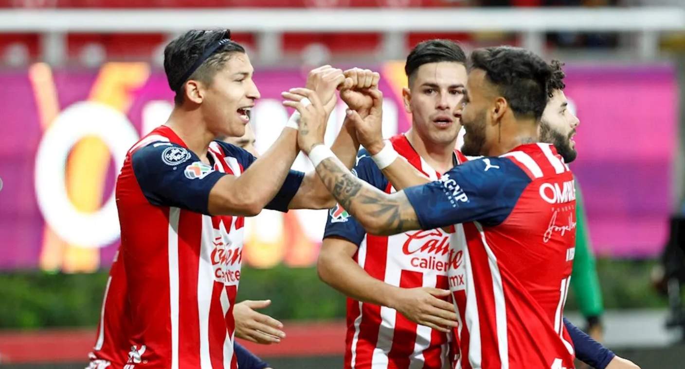 Chivas debuta con goleada de 3-0 ante Mazatlán - Proyecto Puente