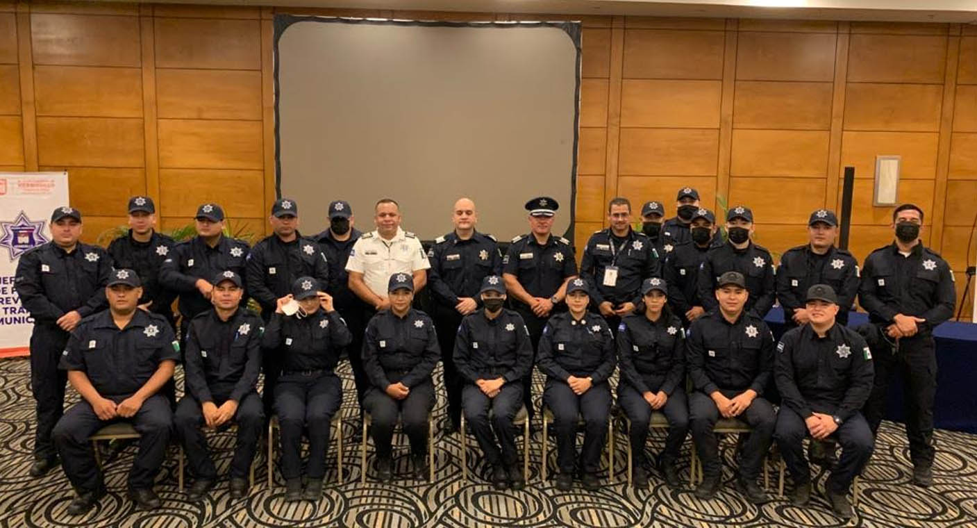 Rinden protesta 20 nuevos elementos de la Policía Municipal de ...
