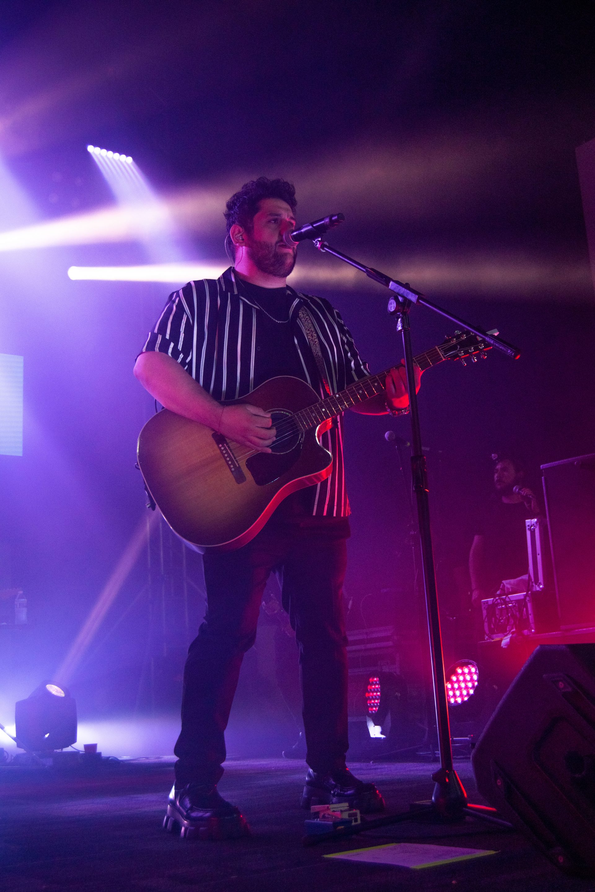 Matisse celebra cumpleaños de vocalista Román Torres durante concierto ...