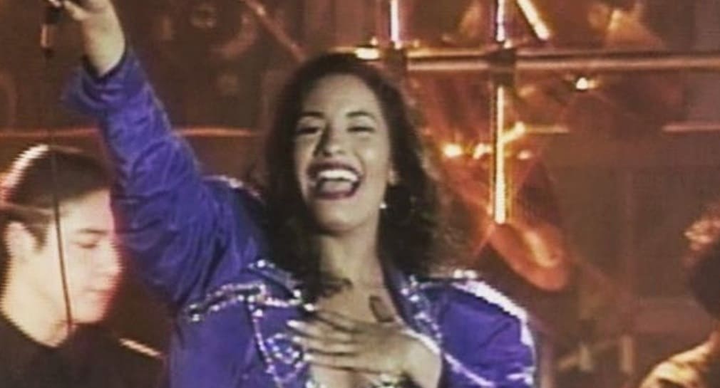 Critican a drag queen por disfrazarse como Selena con un disparo en el ...