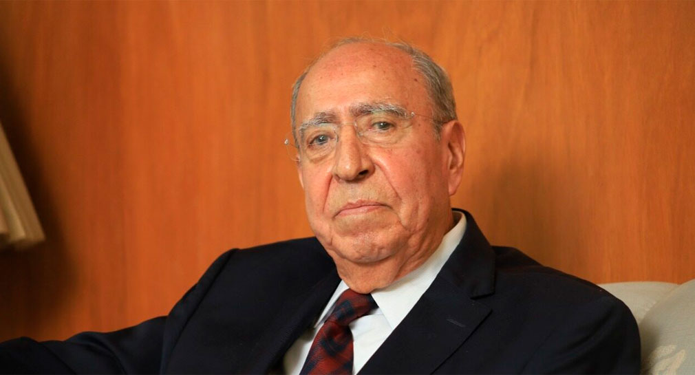 Salvador Alcalá, de 86 años, pasó de vender uniformes escolares a tener ...