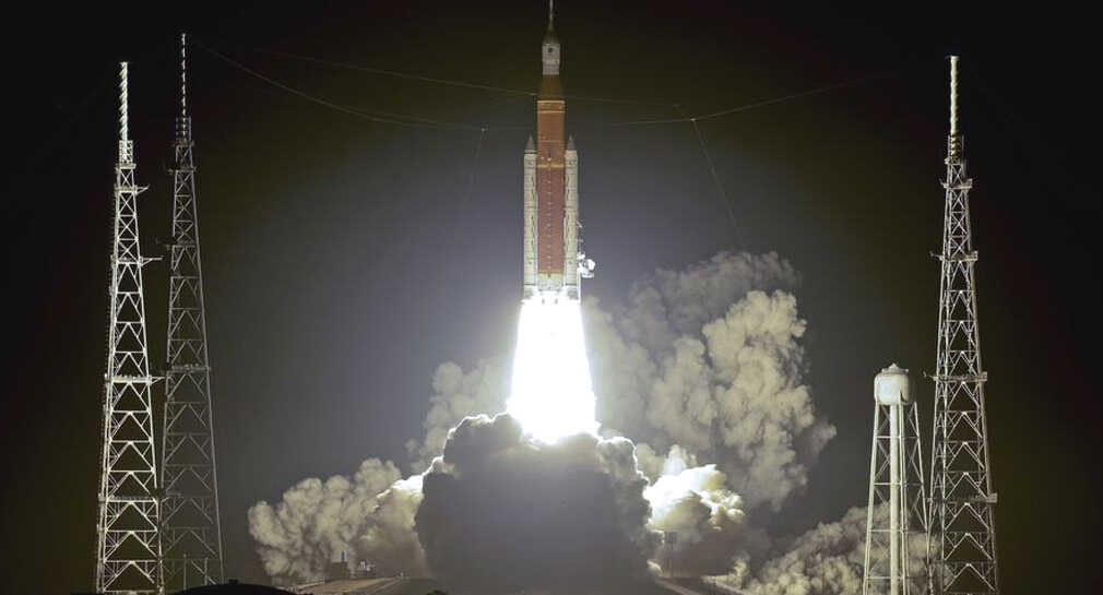 NASA lanza cohete Artemis I a la Luna, el primero en 53 años - Proyecto Puente