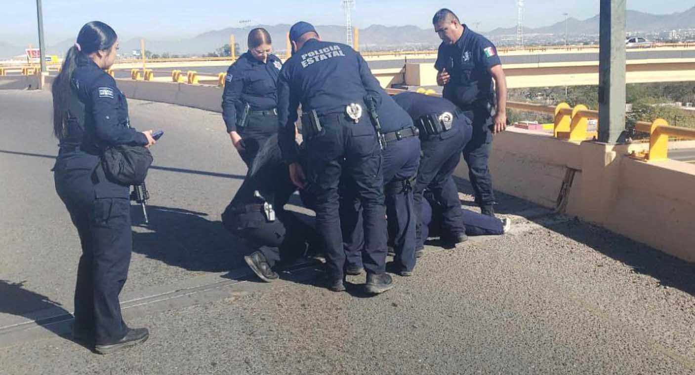 Mujer intenta quitarse la vida lanzándose de puente de Hermosillo, pero ...