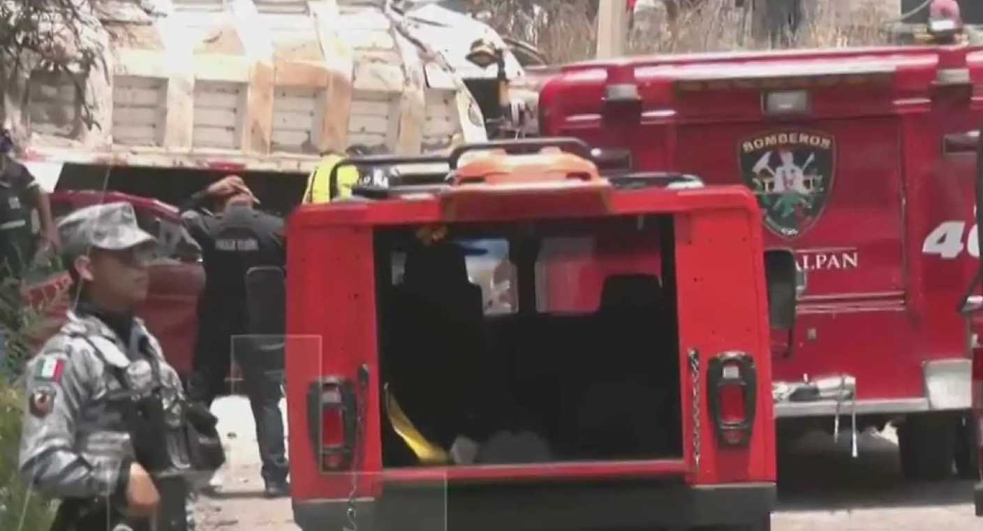 Mueren cuatro personas tras choque entre camión sin frenos y auto en la ...